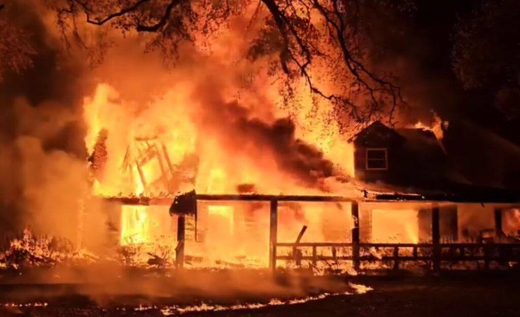 How To Survive In A House Fire - The Survival Way