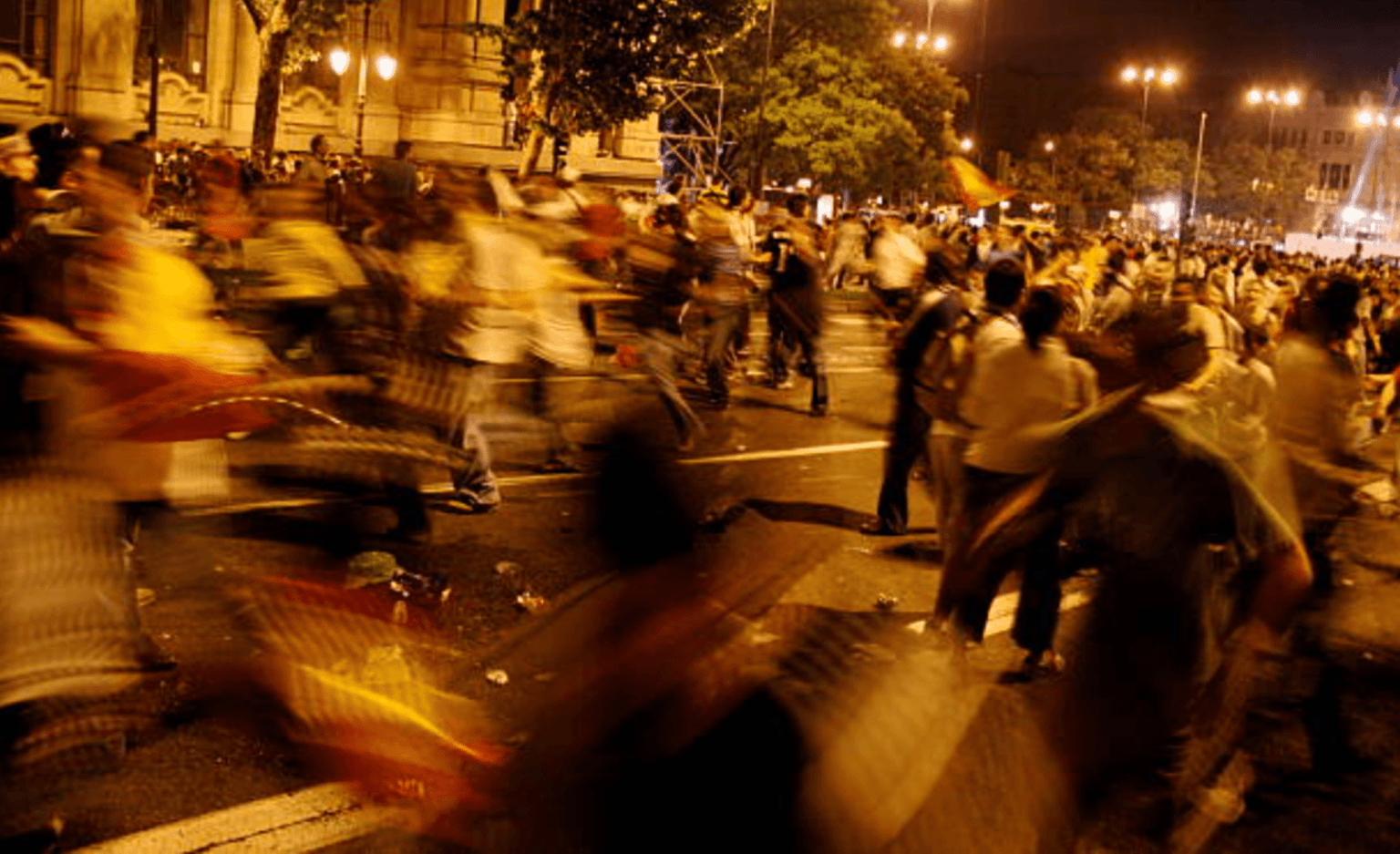 How To Survive A Mob Attack - The Survival Way