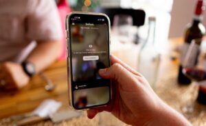 10 Ways To Communicate Without A Phone - The Survival Way