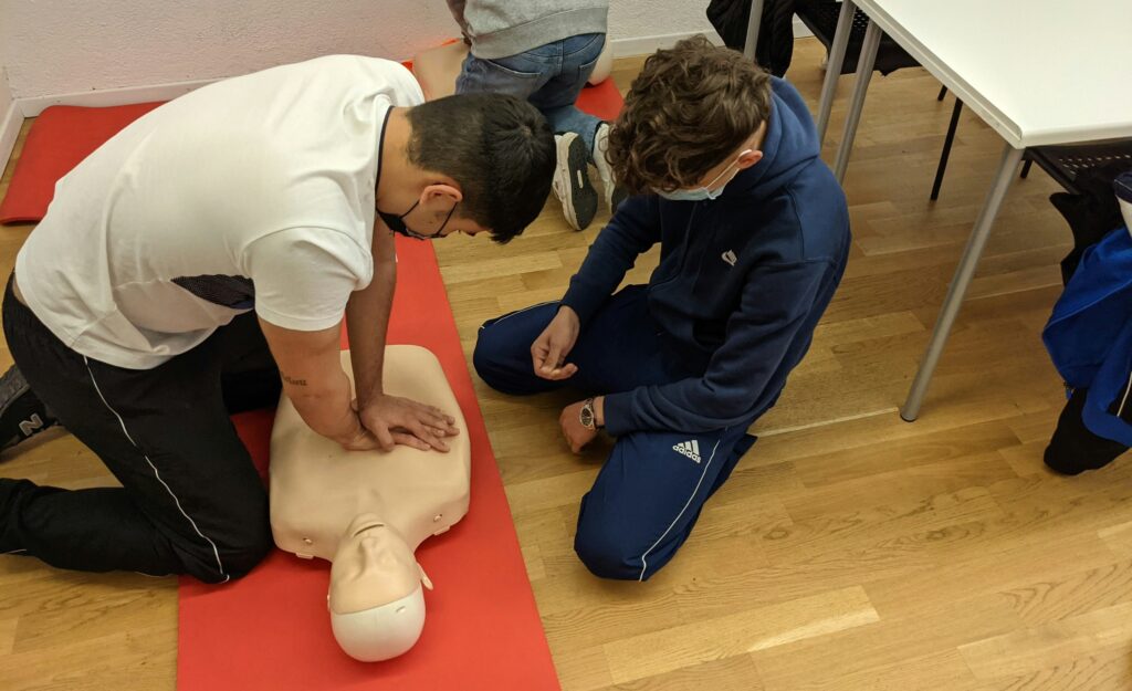 Learning CPR For Emergency Situations - The Survival Way